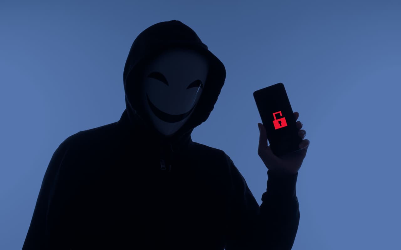 Tools and Techniques for Unmasking Online Identities
